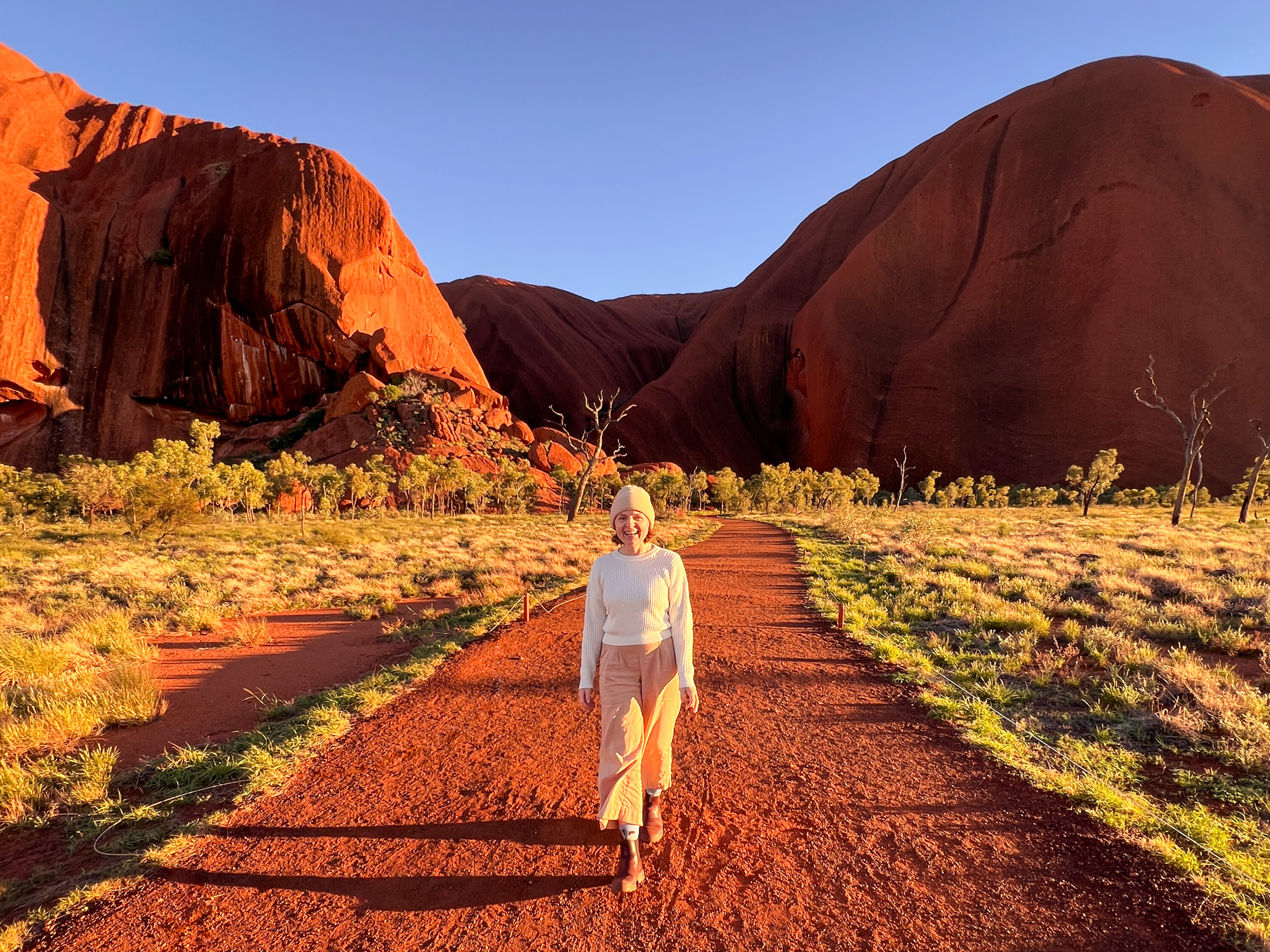 Visiting Uluru on the cheap - A Globe Well Travelled